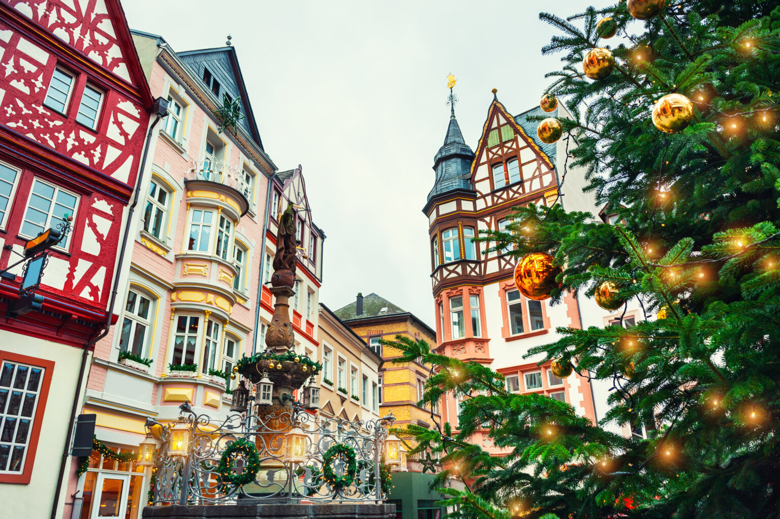 The 12 Best Christmas Markets in Switzerland You Can't Miss [2023 Update]