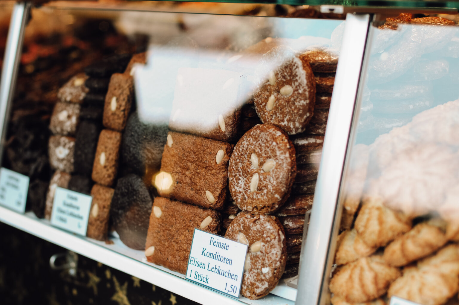20+ Delicious Christmas Market Foods to Try in Europe This Winter ...