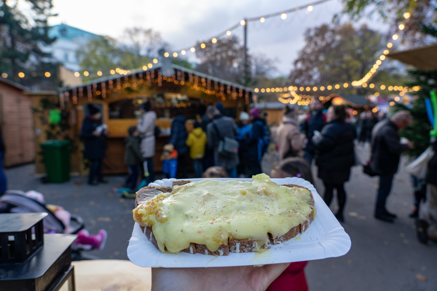 20+ Delicious Christmas Market Foods to Try in Europe This Winter ...